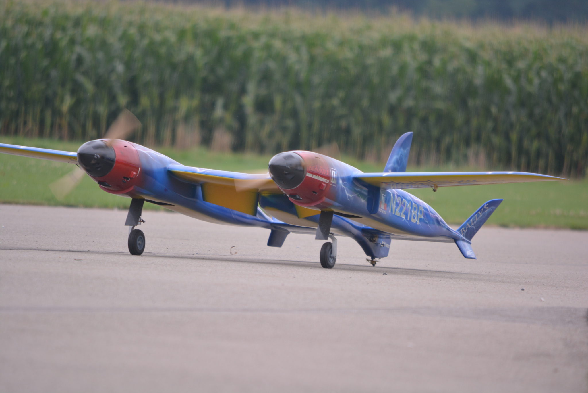 Pond Racer in 1/3 mit 2,6m Spannweite | RC-Network.de